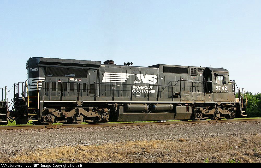 NS 8742